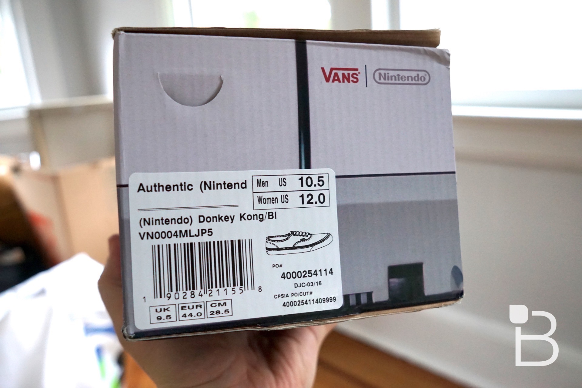 VANS on emaze