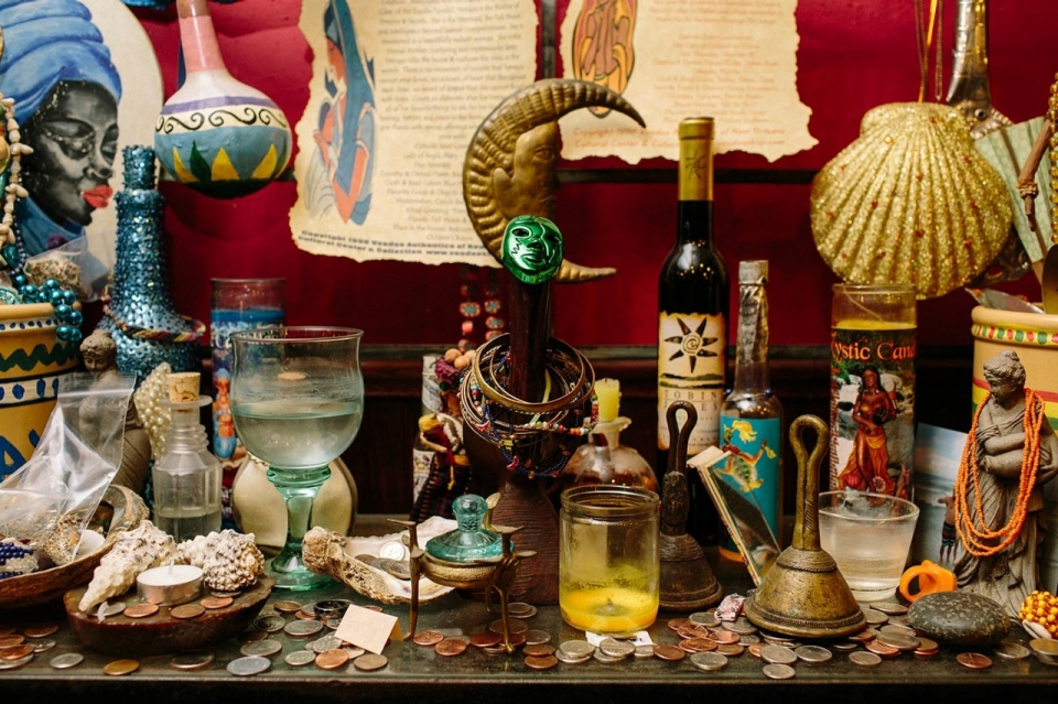 VOODOO & HOODOO on emaze