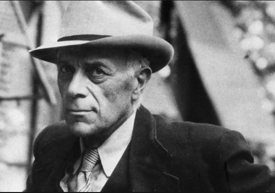 CEZANNE at emaze Presentation