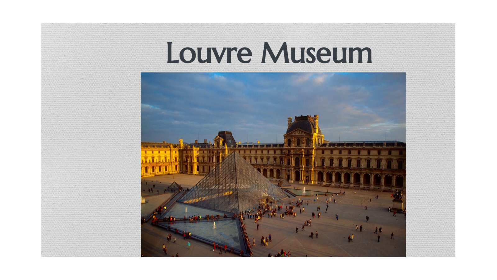 Louvre Museum at emaze Presentation