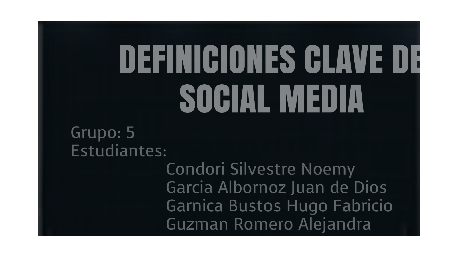 DEFINICIONES CLAVE DE SOCIAL MEDIA at emaze Presentation