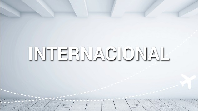 4 reasons to learn a new language at emaze Presentation