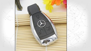 EL MOTOR. Pasado, at emaze Presentation